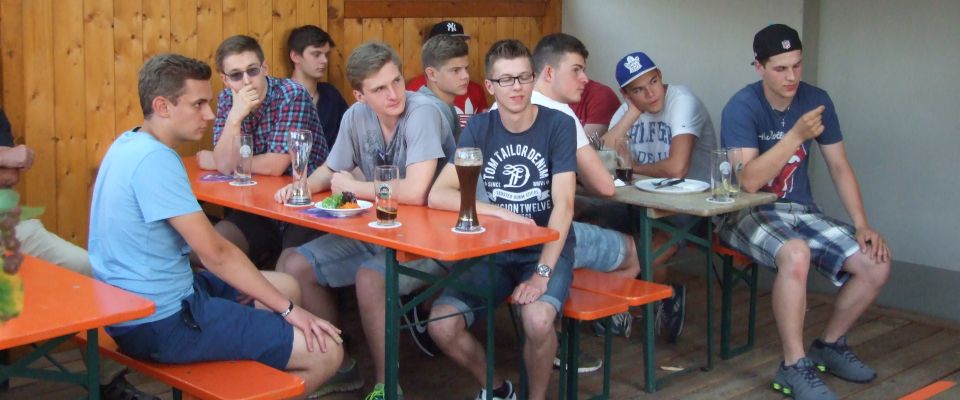 Felix Schütz besucht U23 Mannschaft – EV Aich